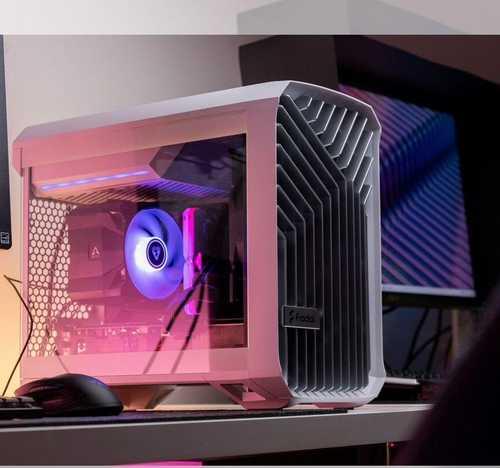 Корпус Fractal Design Torrent Nano. Новый