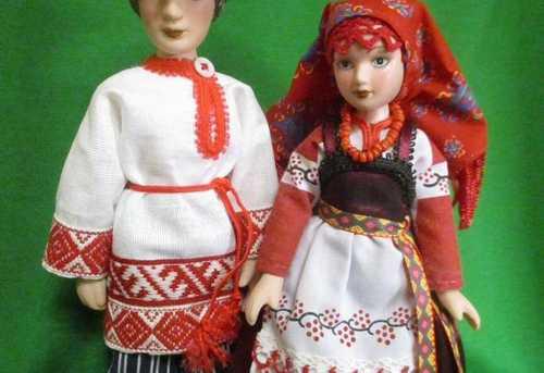 Куклы фарфоровые в народных костюмах