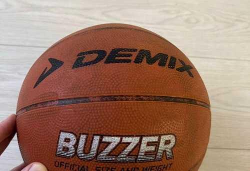 Баскетбольный мяч Demix Buzzer 7