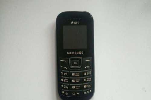 Телефон Samsung gt-e1202