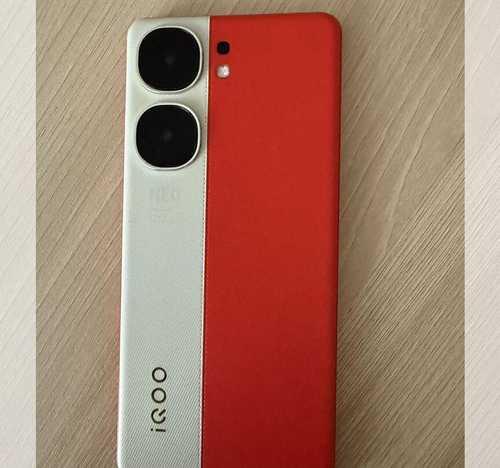 Vivo iQOO Neo9, 12/256 ГБ