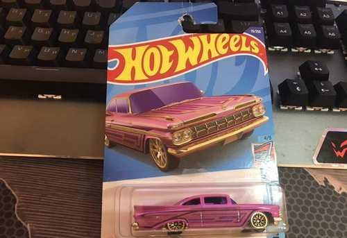 Модель автомобиля Chevy impala Hot Wheels