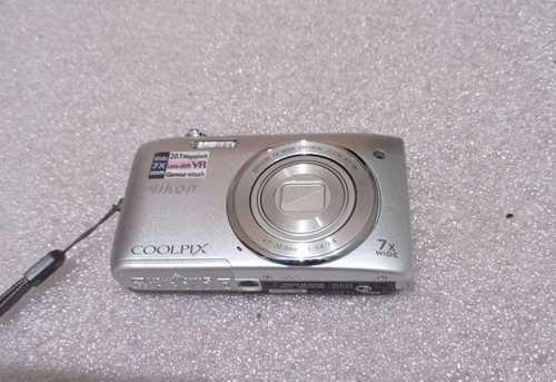Компактный фотоаппарат Canon Coolpix