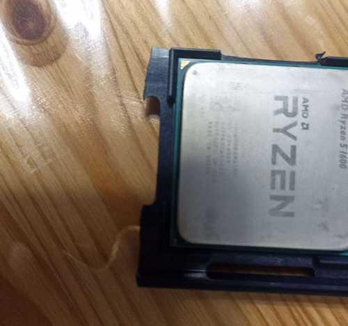 Процессор ryzen 5 1600af