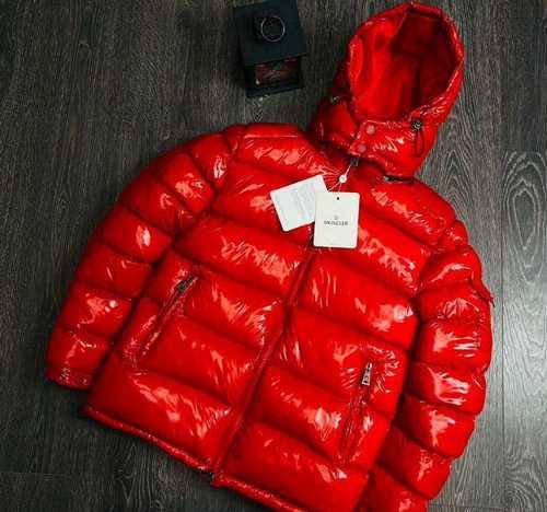 Пуховик moncler глянцевый с nfc