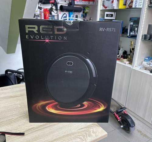 Робот-пылесос RED Evolution RV R571 Новый