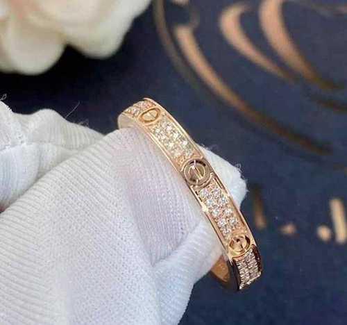 Кольцо Cartier Love, small модель 0,22ct