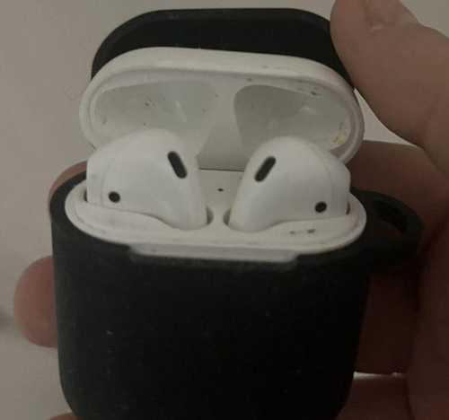 Беспроводные наушники apple airpods