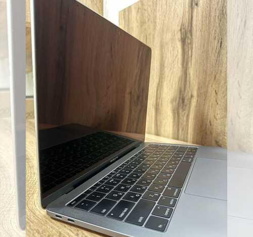 Apple macbook pro 13 i5 2017