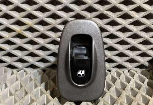 Кнопка стеклоподъемника задняя Hyundai Accent 2