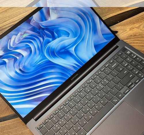 Samsung Galaxy Book2 Pro i7-1260P 8/1024