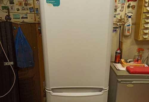 Холодильник indesit no frost,новый компрессор