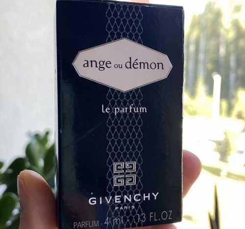 Духи Givenchy Ange ou Demone Le parfume 02.2015