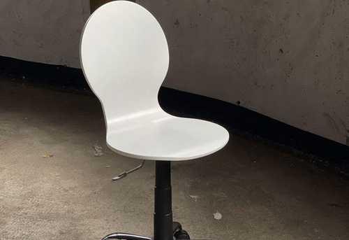 Стул белый на колесиках, кресло белое IKEA