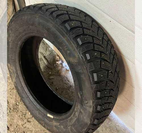 Michelin X-Ice North 4 185/65 R15