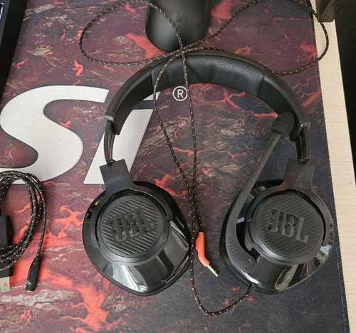 Наушники JBL quantum 300