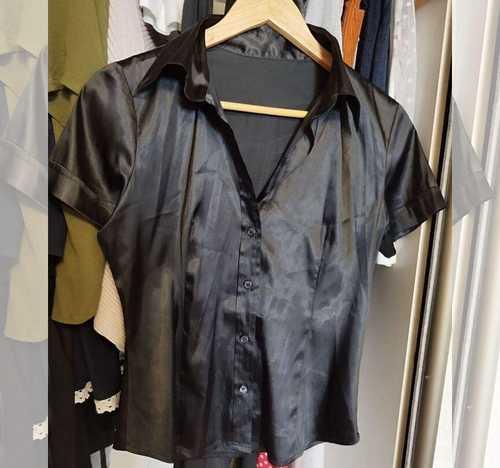 Блузка с коротким рукавом чёрная