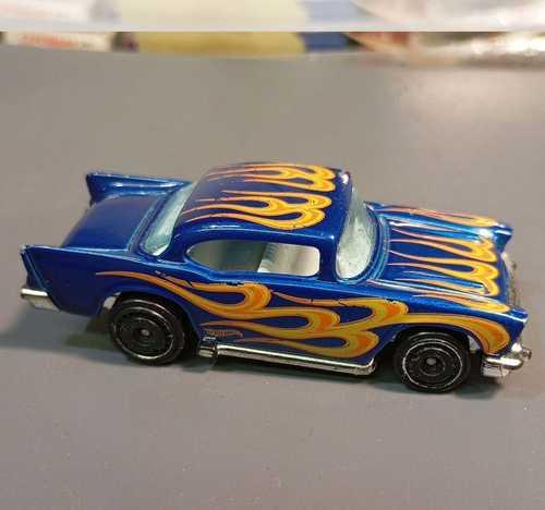 Модель автомобиля Hot wheels