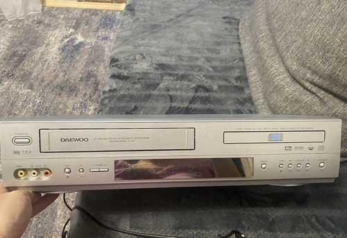 Daewoo видемагнитофон/dvd SK7400K