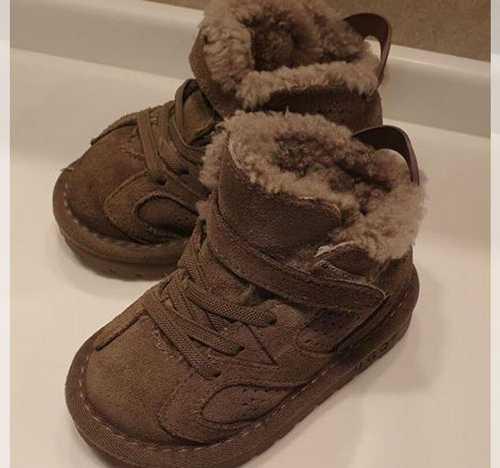 Ugg угги детские натуральные 23