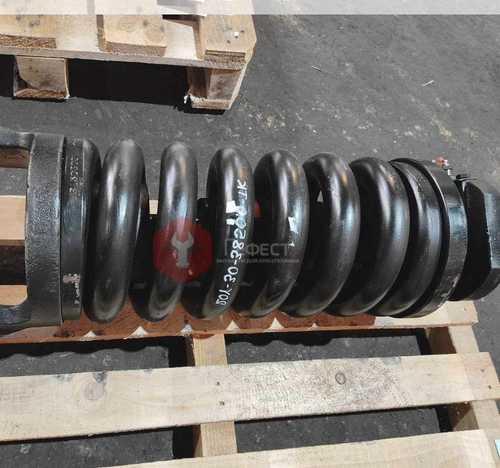 Натяжитель гусеницы Komatsu PC300-8