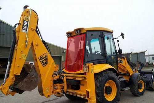 Стекло JCB "3сх" I "4сх" 2005- заднее