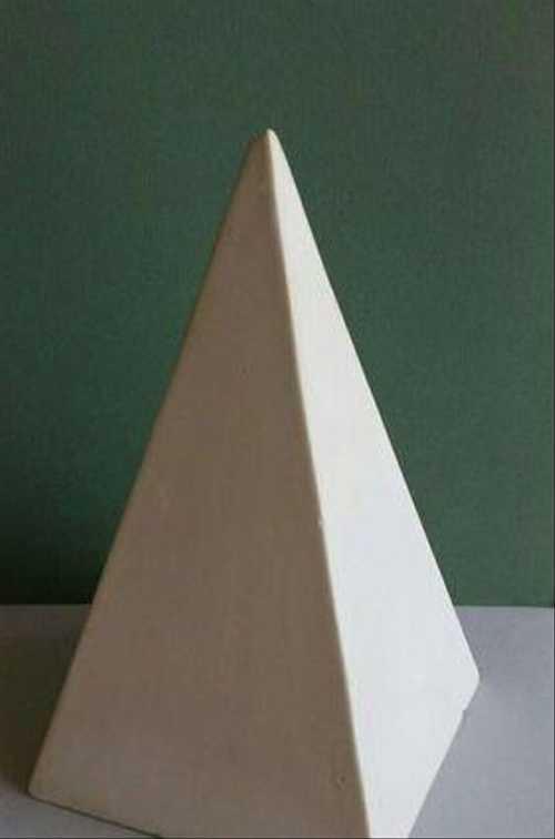 Геометрическая фигура Пирамида 4-х гранная гипс