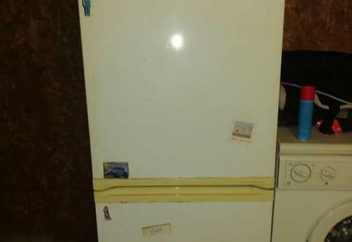 Холодильник стиральная машина
