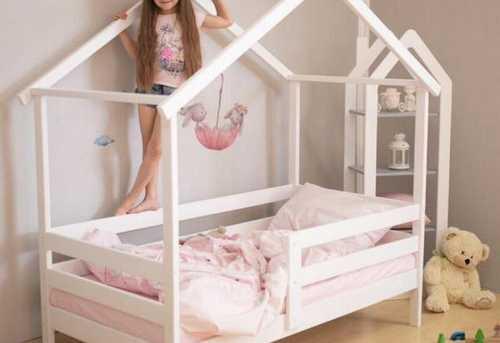 Детская кровать домик из березы