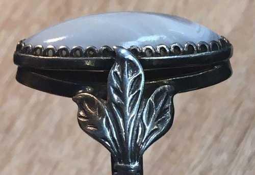Серебряное кольцо с агатом 875 проба