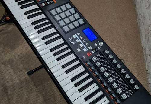 Midi клавиатура Akai MPK61