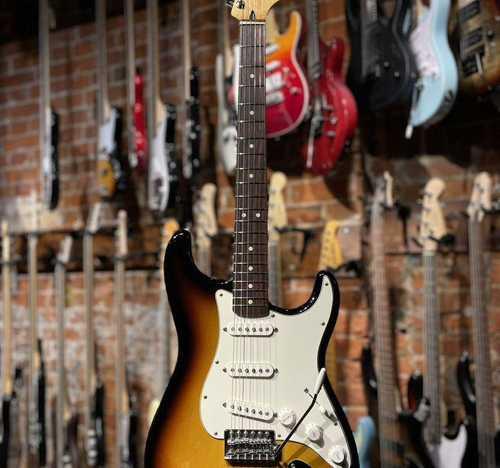 Электрогитара Fender Standard Strat