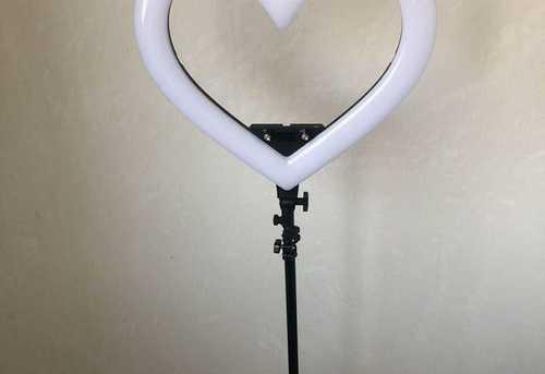 Кольцевая лампа 49 см сердце