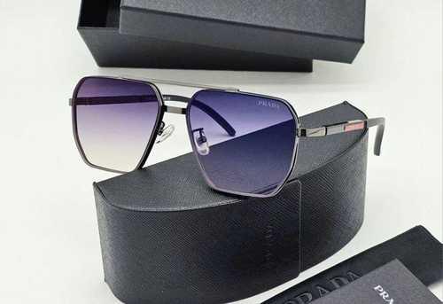 Солнцезащитные очки Prada мужские
