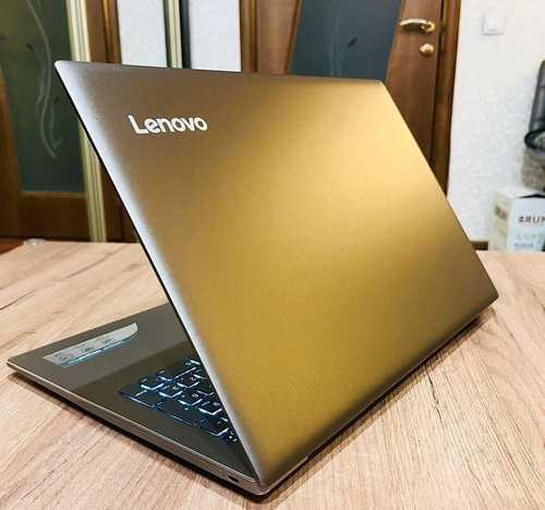 Lenovo 15.6"IPS i3-7Gen 940MX SSD HDD