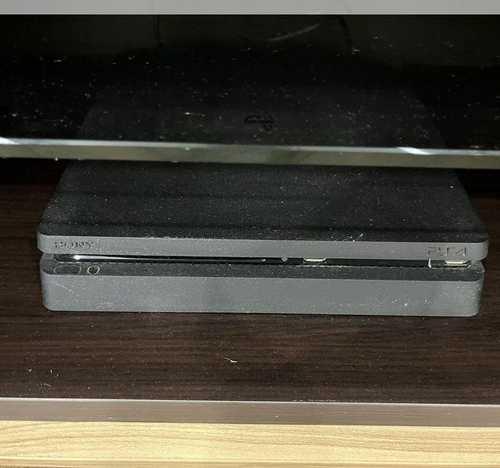 Sony PS4 slim 500