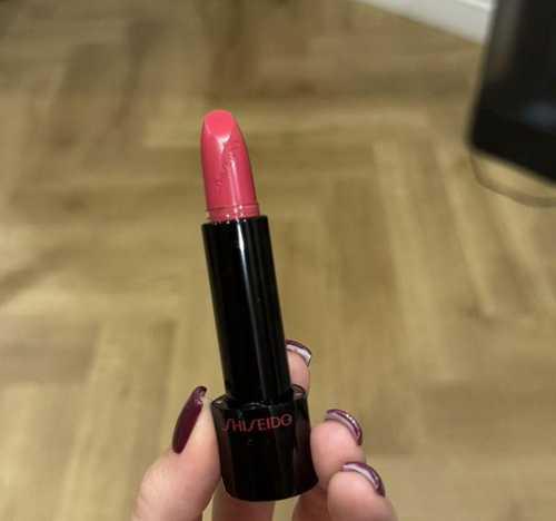 Shiseido помада