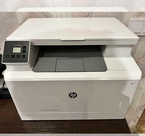 Color LaserJet Pro M182n