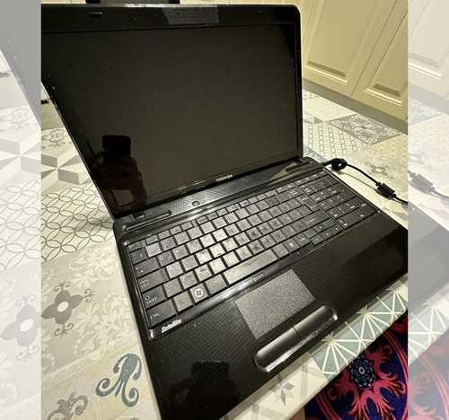 Ноутбук на запчасти Toshiba Satellite L650D-16U