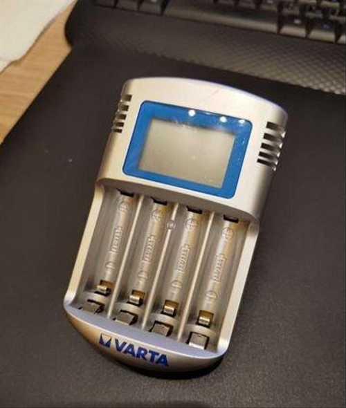 Зарядное устройство для аккумуляторов AA/AAA