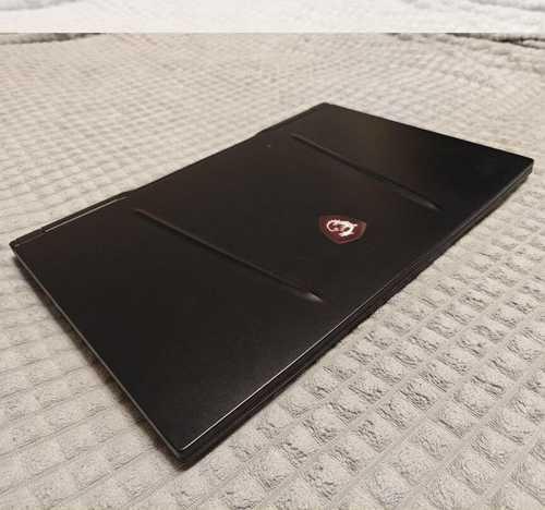 Игровой ноутбук MSI GL75 Leopard