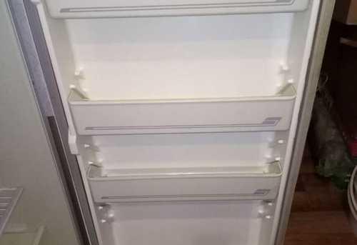 Полки и ящики, стекло от холодильникаХолодильник