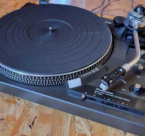 Проигрыватель винила Technics SL-1900