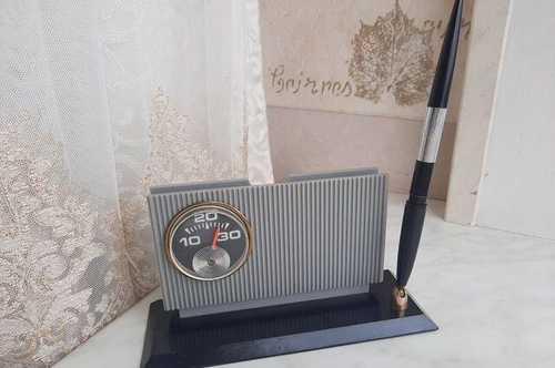 Старый письменный настольный набор с термометром