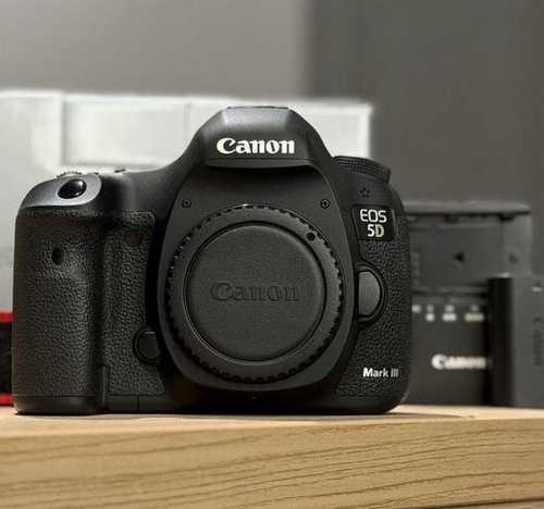 Canon EOS 5D Mark III Body / 1.437 кадров