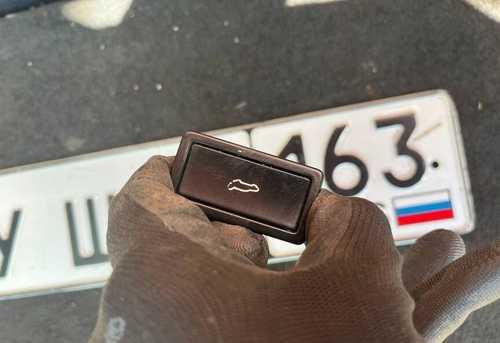 Кнопка закрытия багажника Porsche Cayenne 955 957