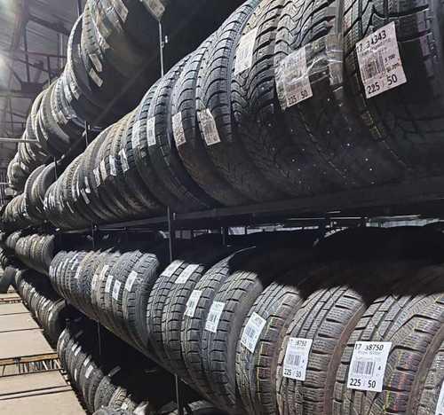 Nokian Tyres Hakkapeliitta 7 SUV 265/50 R20 111N