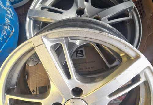 Литые диски на R 15 4100