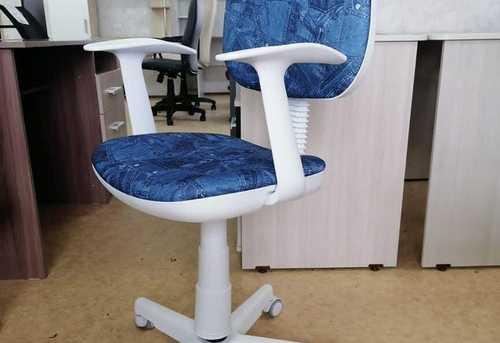 Кресло "Регал" белый пластик новое