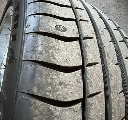 Triangle EffeXSport TH202 235/45 R18
